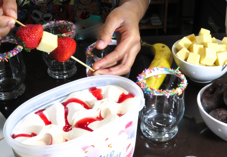 Make these OUTRAGEOUS mini milkshakes with Blue Bunny® ice cream ...